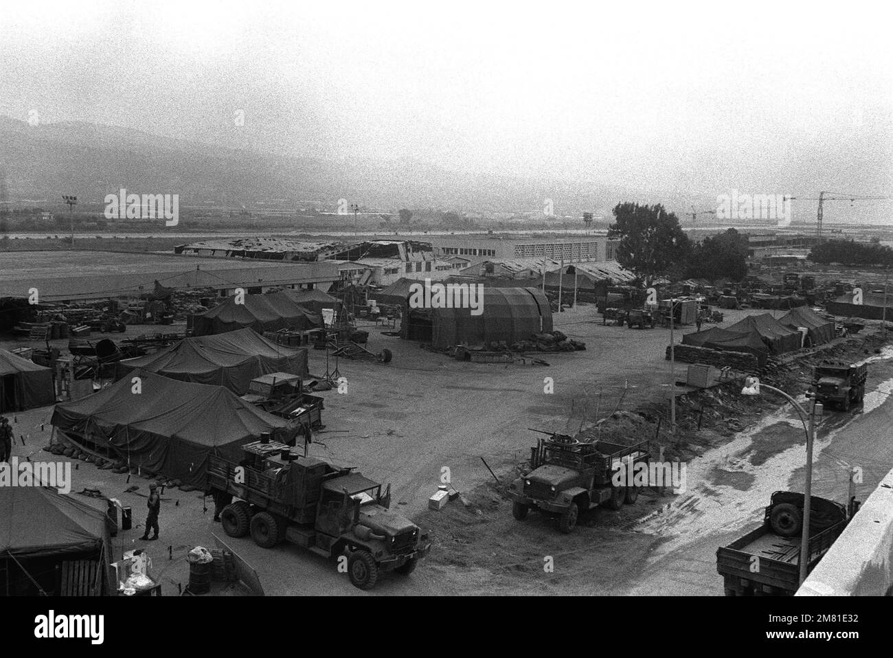 The 22nd Marine Amphibious Unit from Service Support Group (MSSG) motor ...