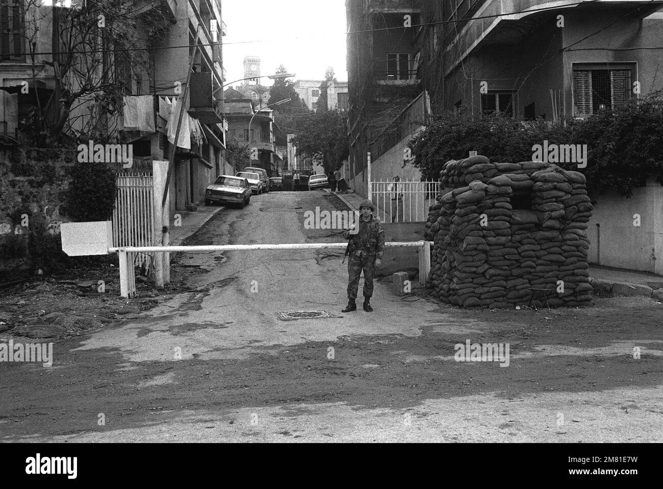 Us marine guards us embassy hi-res stock photography and images - Alamy