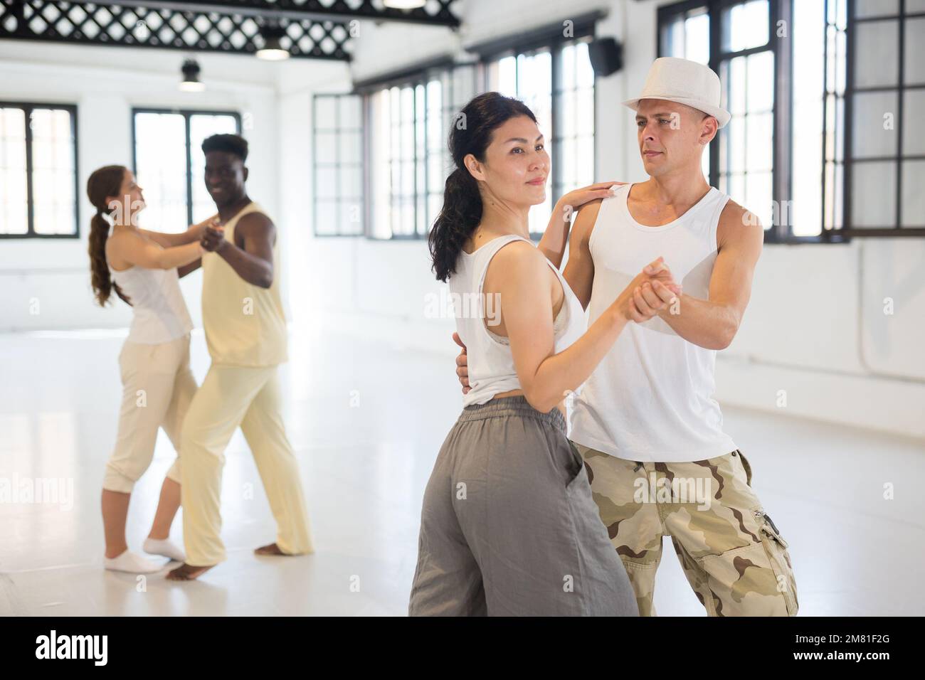 Bachata couple hi-res stock photography and images - Alamy