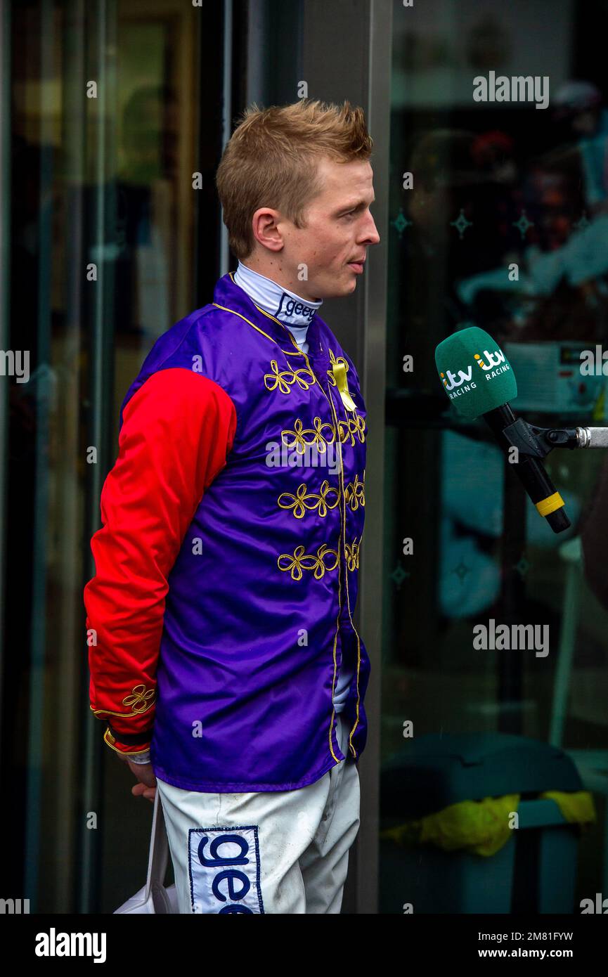 Queens racing colours hi-res stock photography and images - Alamy