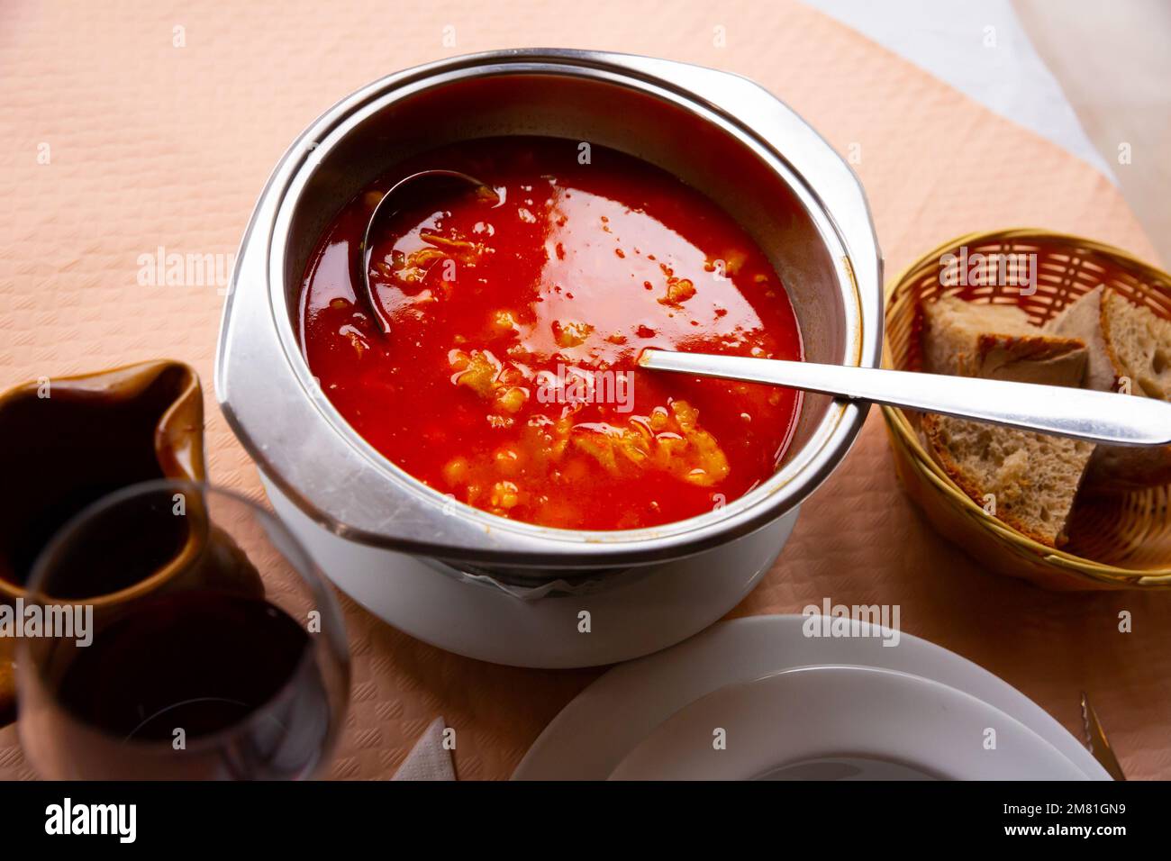 Food callos with chickpeas, pepper and beef tripe, served in bowl Stock ...