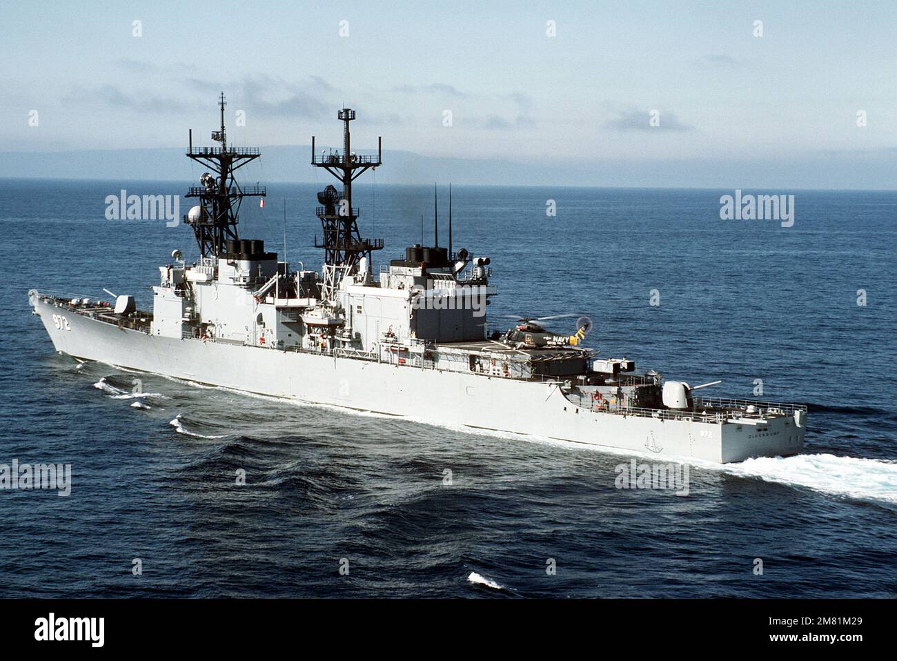 A port quarter view of the Spruance-class destroyer USS OLDENDORF (DD ...