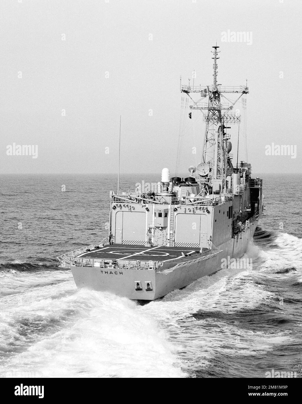 A starboard quarter view of the Oliver Hazard Perry-class guided ...