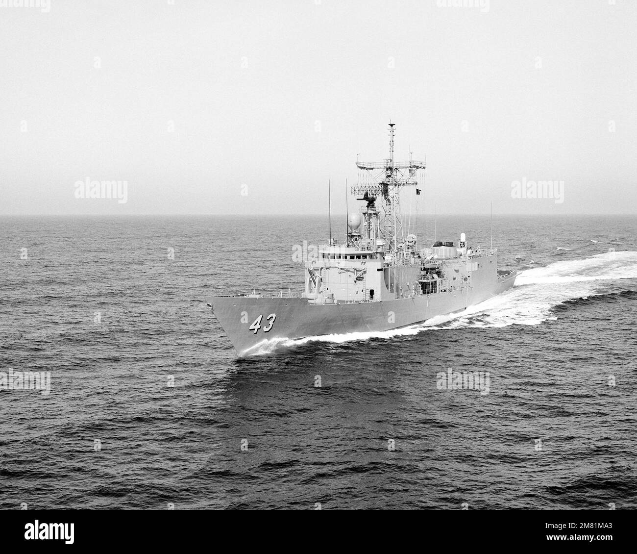 A port bow view of the Oliver Hazard Perry-class guided missile frigate ...