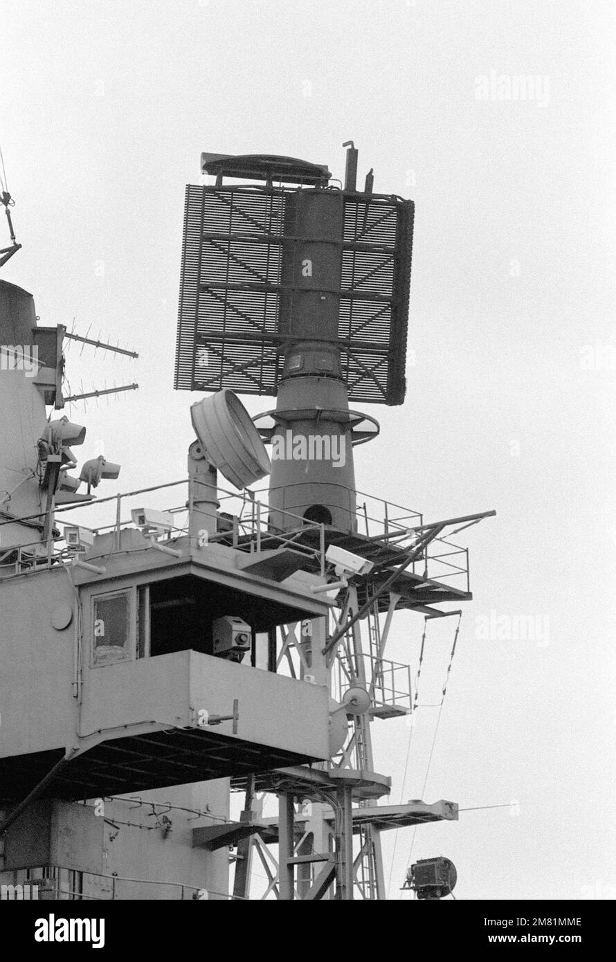 A view of the SPS-48C radar aboard the aircraft carrier USS AMERICA (CV ...