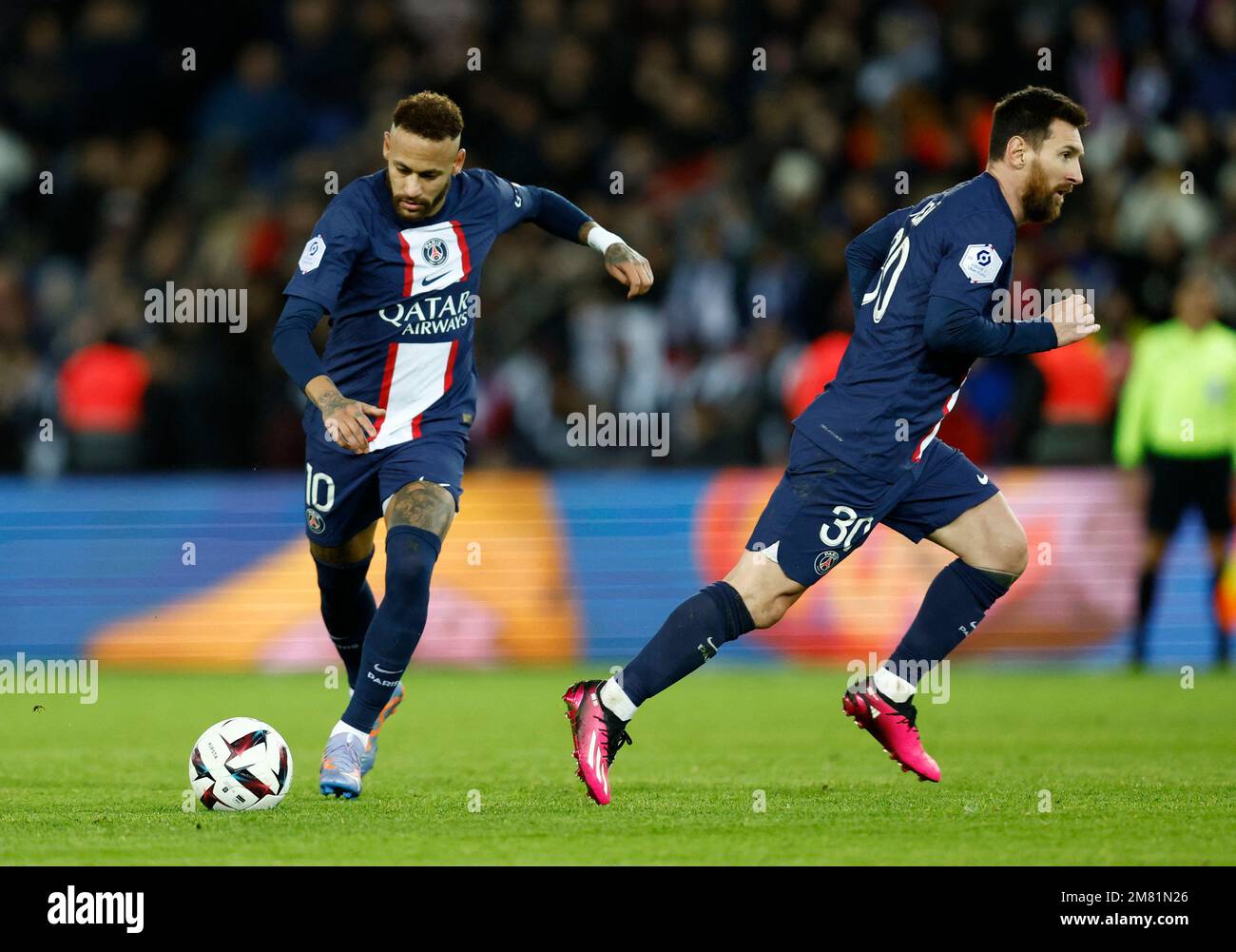 Lionel messi free kick psg hi-res stock photography and images - Alamy