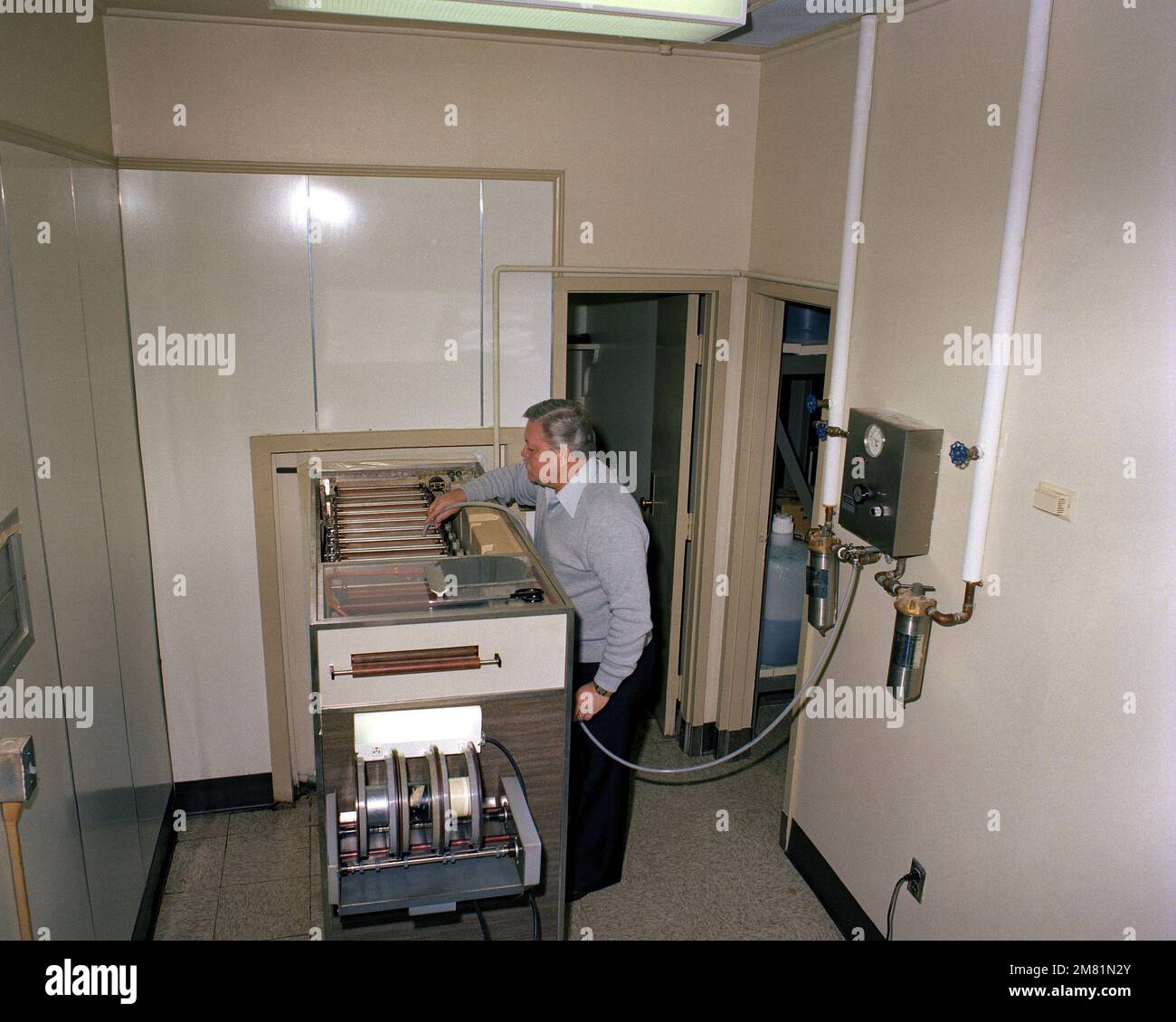 Film processing lab hi-res stock photography and images - Alamy
