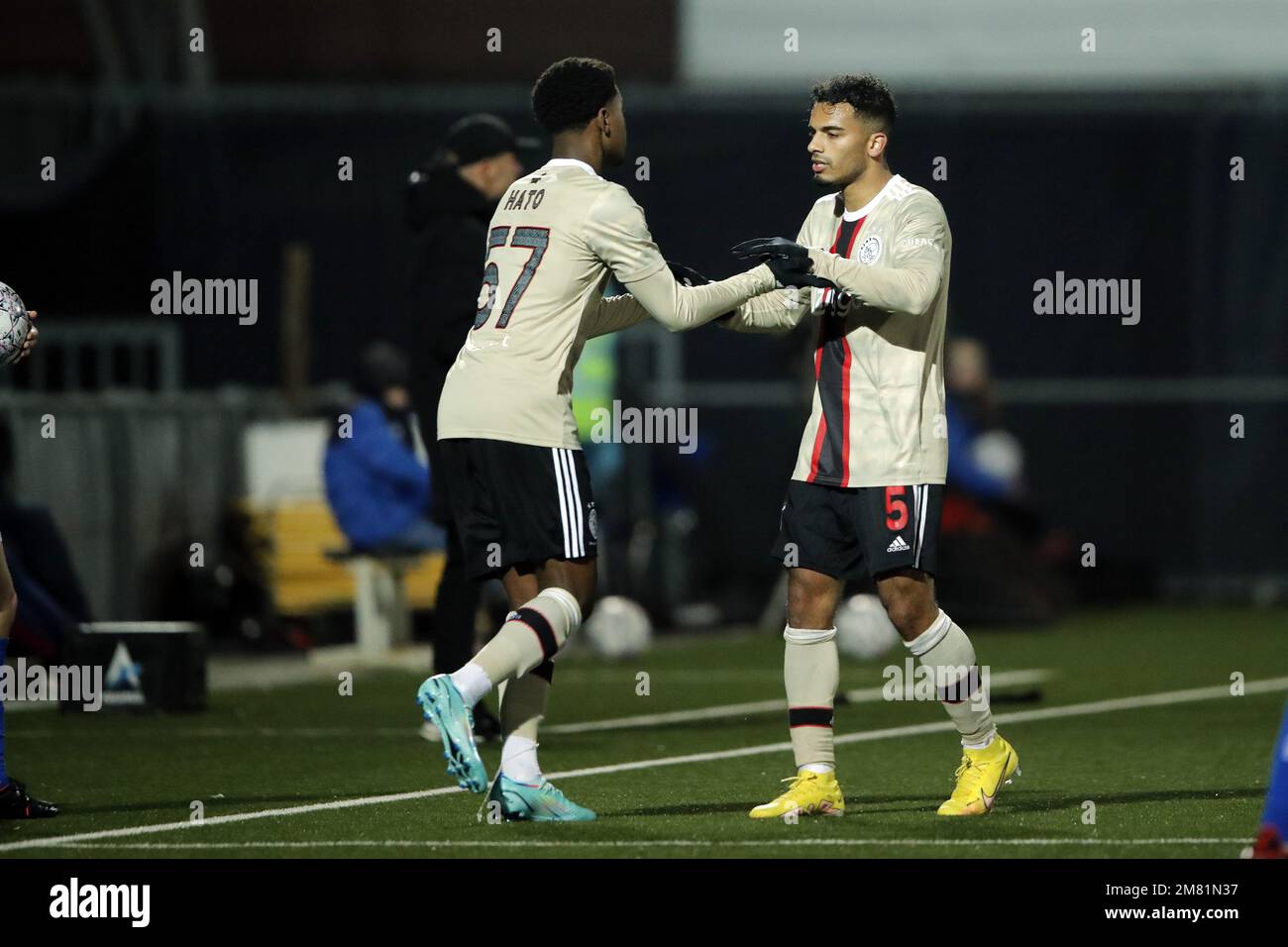 DEN BOSCH - (lr) Jorrel Hato of Ajax, Owen Wijndal of Ajax during the ...