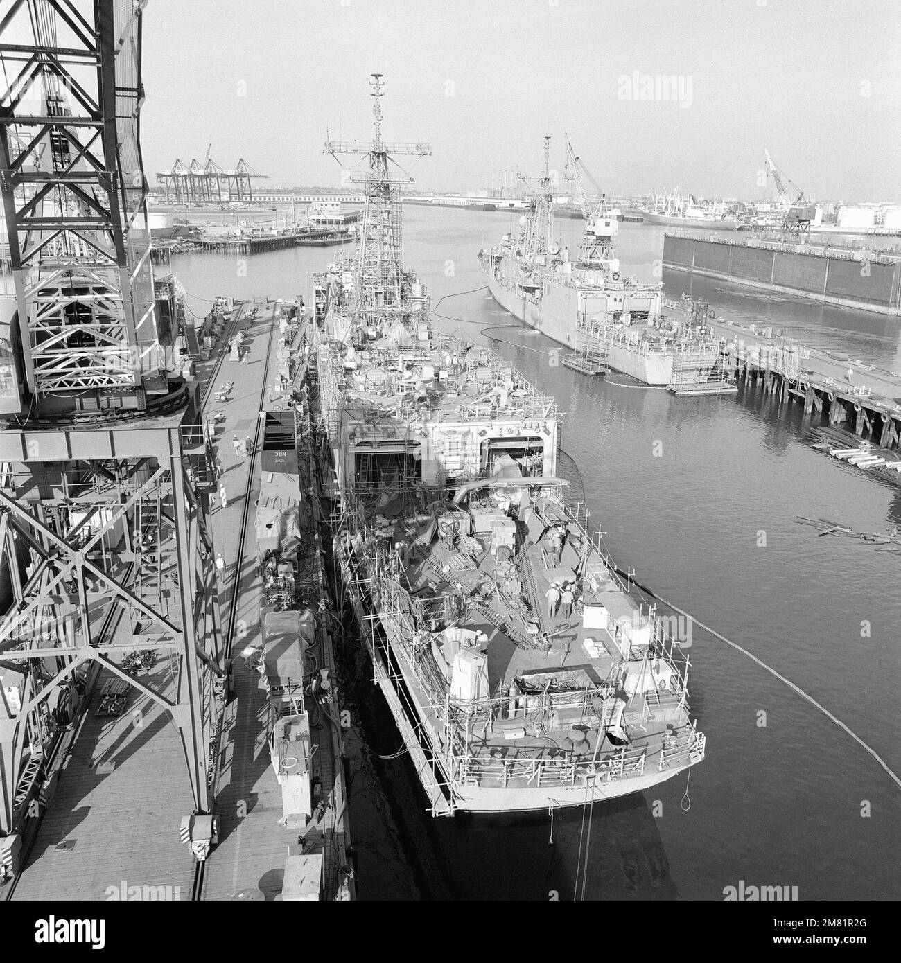 Uss gary Black and White Stock Photos & Images - Alamy