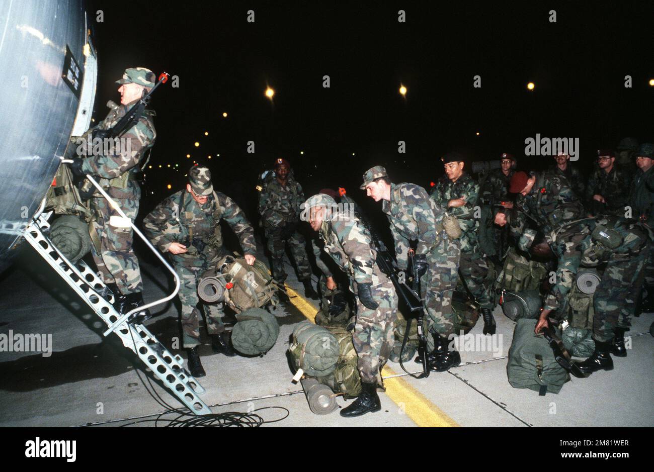 319th military intelligence battalion hi-res stock photography and ...