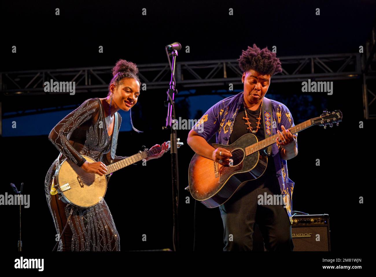 Americana folk hi-res stock photography and images - Alamy