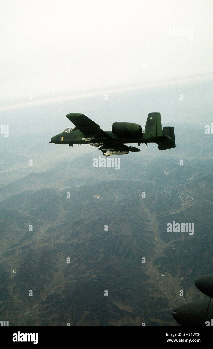 Pylon mounted hi-res stock photography and images - Alamy