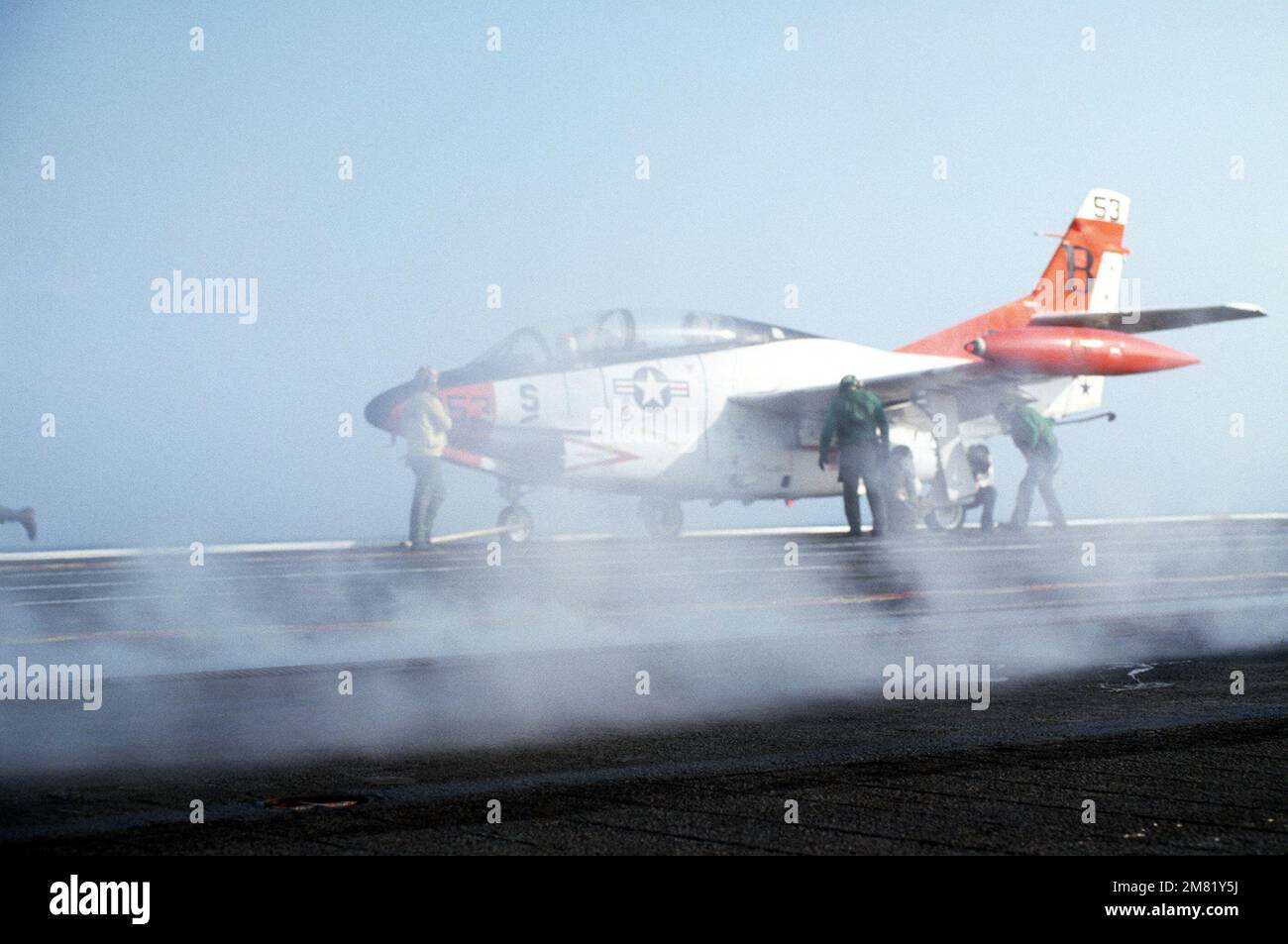 DN-ST-86-00536. Base: USS Lexington (AVT 16 Stock Photo - Alamy
