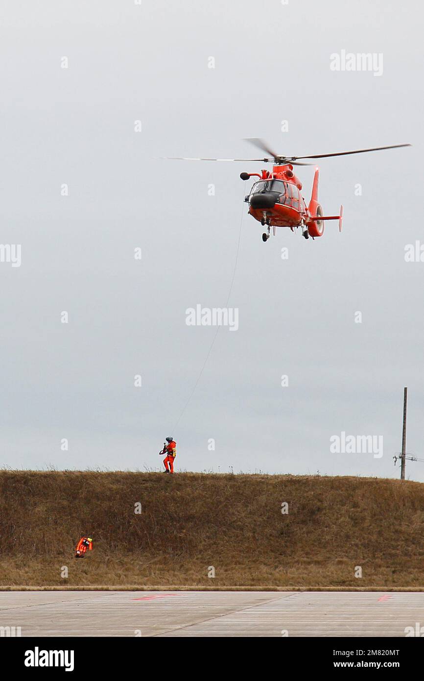 U s coast guard air station detroit hi-res stock photography and images ...