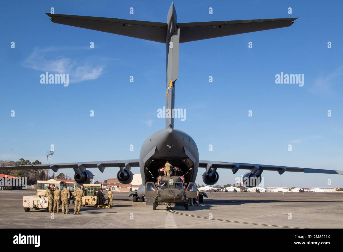 Soldiers assigned to the 3rd Combat Aviation Brigade, 3rd Infantry ...