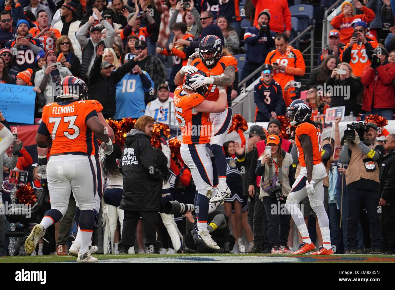 Denver Broncos tight end Eric Tomlinson (87) scores a touchdown against ...