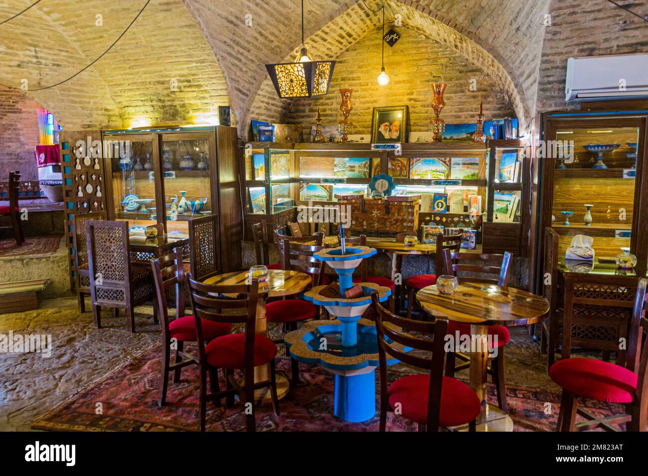 ISFAHAN, IRAN - JULY 10, 2019: Cafe under the arches of Khaju (Khajoo ...