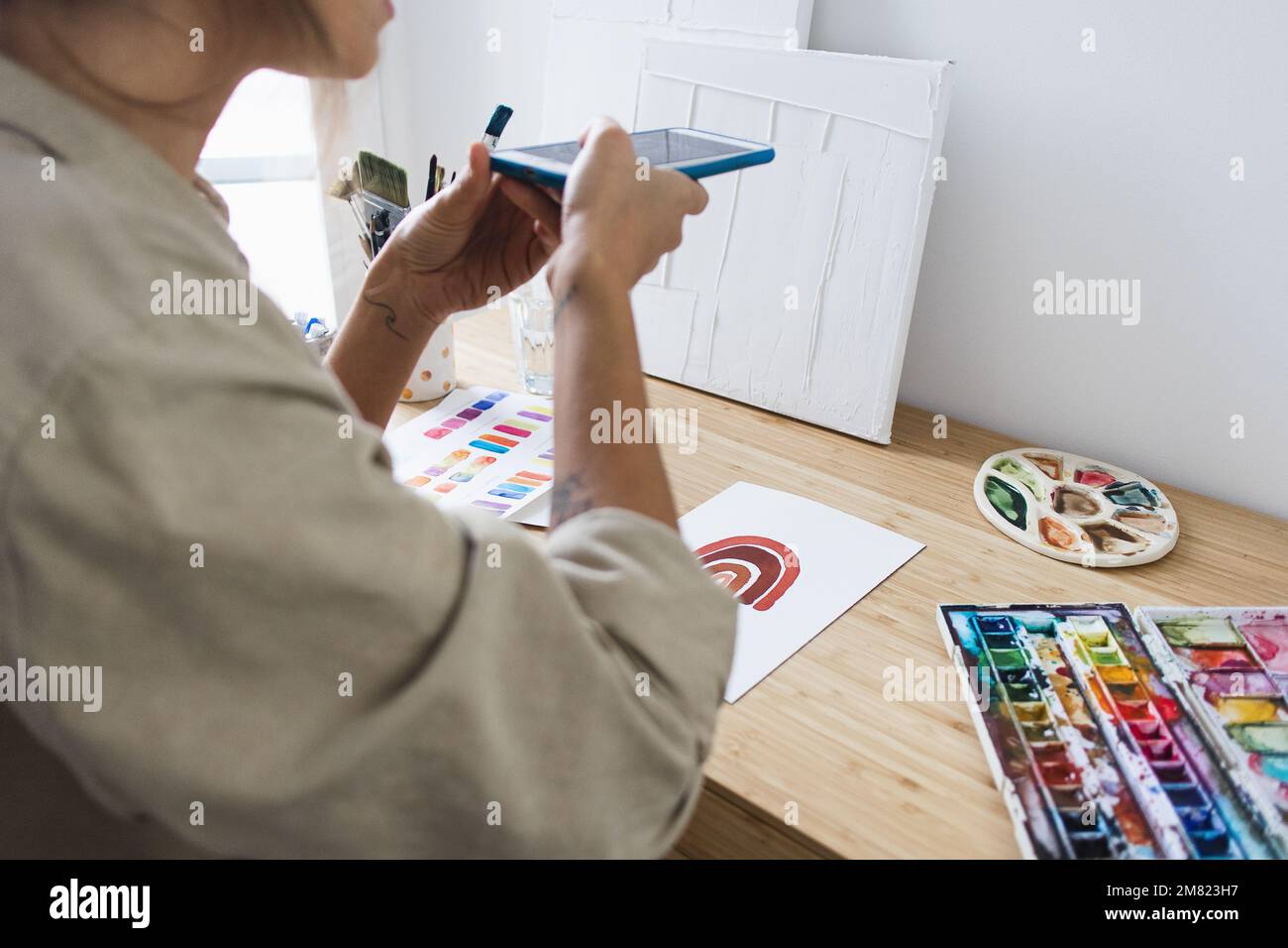 Creating painting hi-res stock photography and images - Alamy