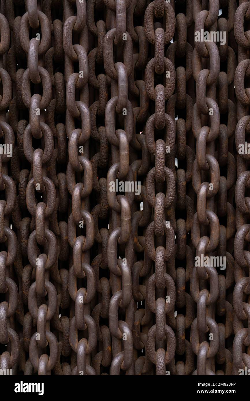 Old metal chain hi-res stock photography and images - Alamy