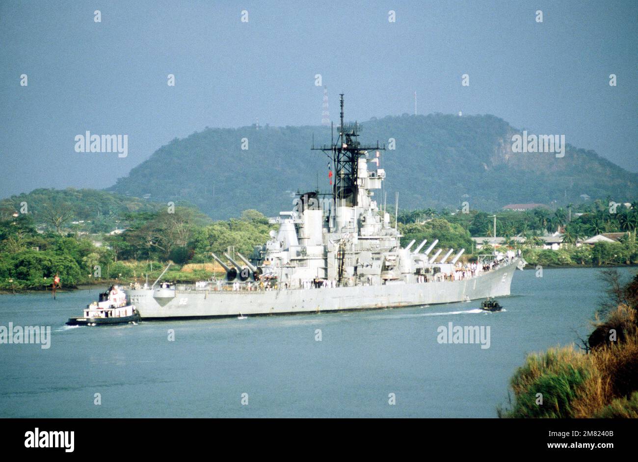 A starboard quarter view of the battleship USS NEW JERSEY (BB 62) as it ...