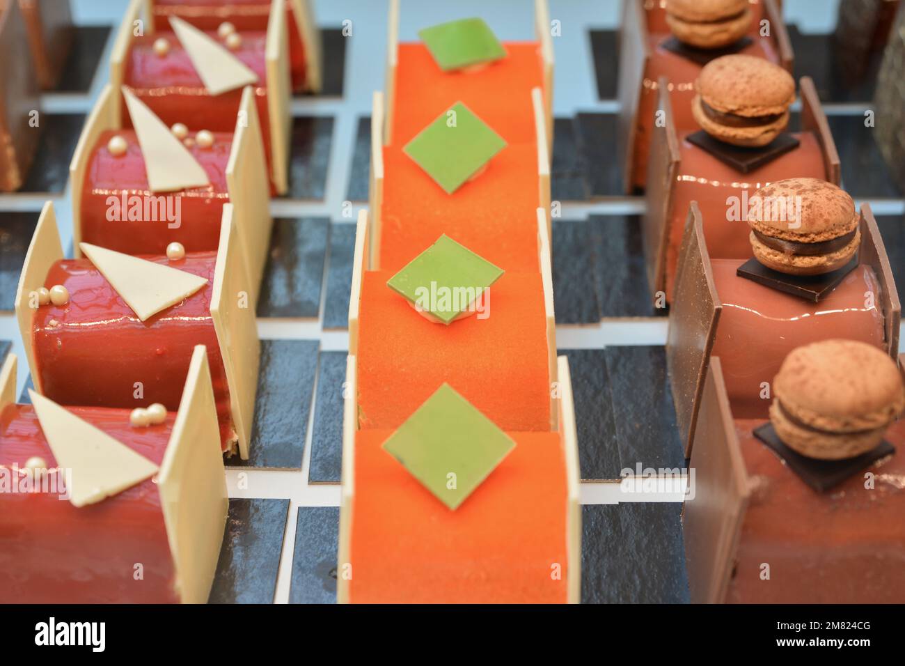 Cake display in french boulangerie hi-res stock photography and images ...