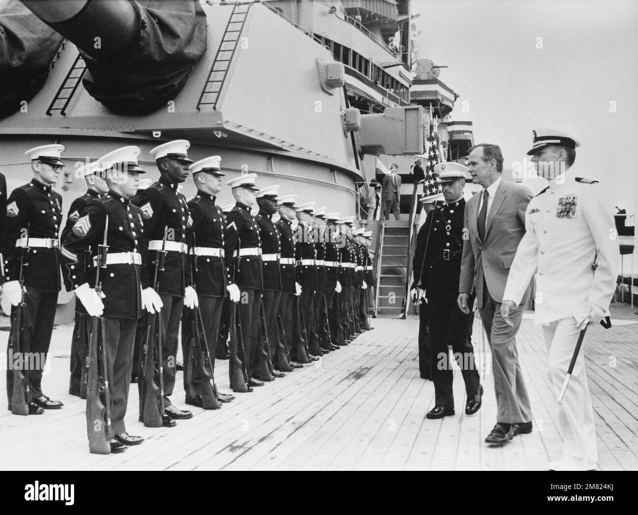 Us marine corps ceremonial guard Black and White Stock Photos & Images ...