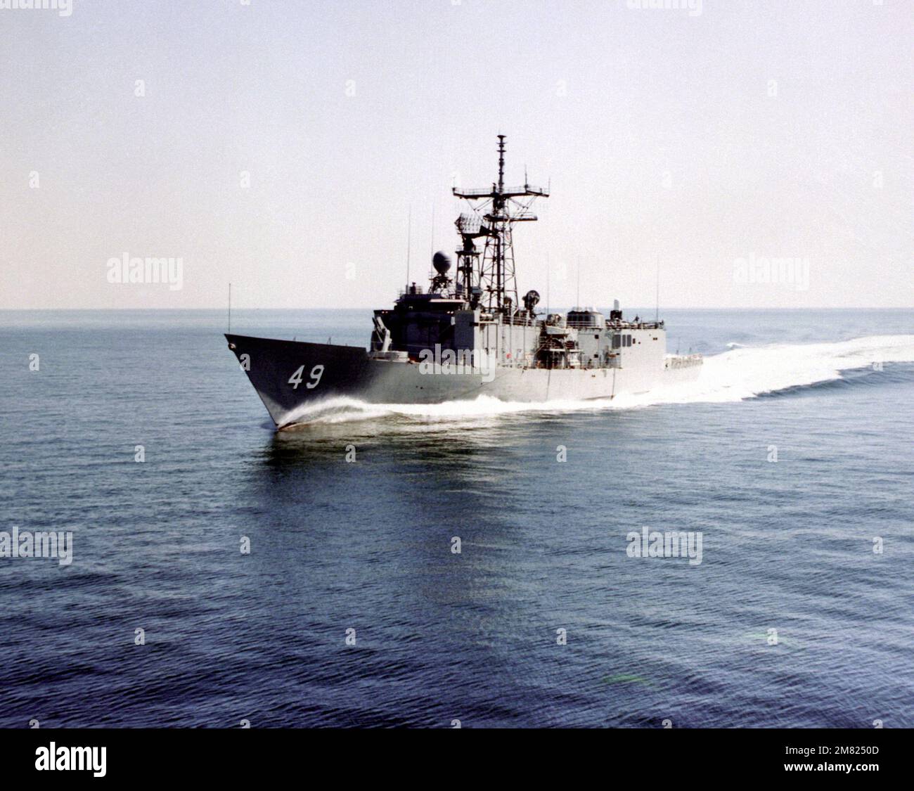 A port bow view of the guided missile frigate ROBERT G. BRADLEY (FFG-49 ...