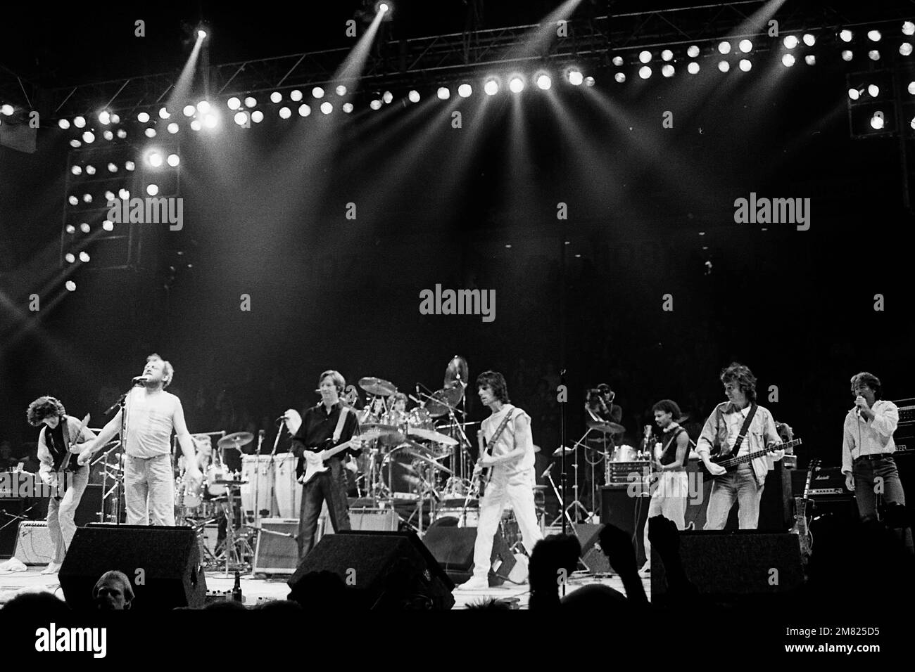 Jimmy Page, Eric Clapton, Stevie Linwood, Andy Fair-weather Low, Bill ...