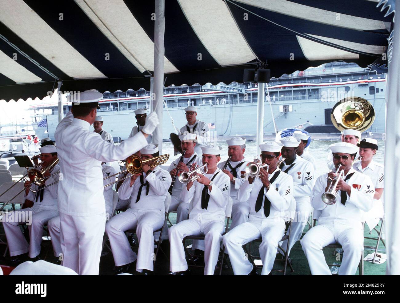 Us submarine base hi-res stock photography and images - Alamy