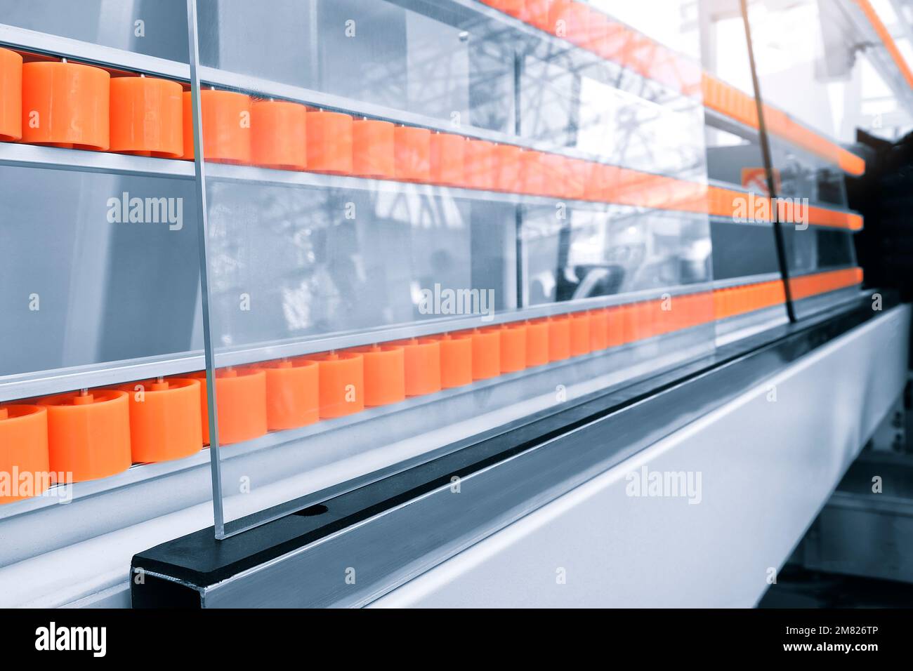 Glass conveyor line, Conveyor belt for production a window pane ...