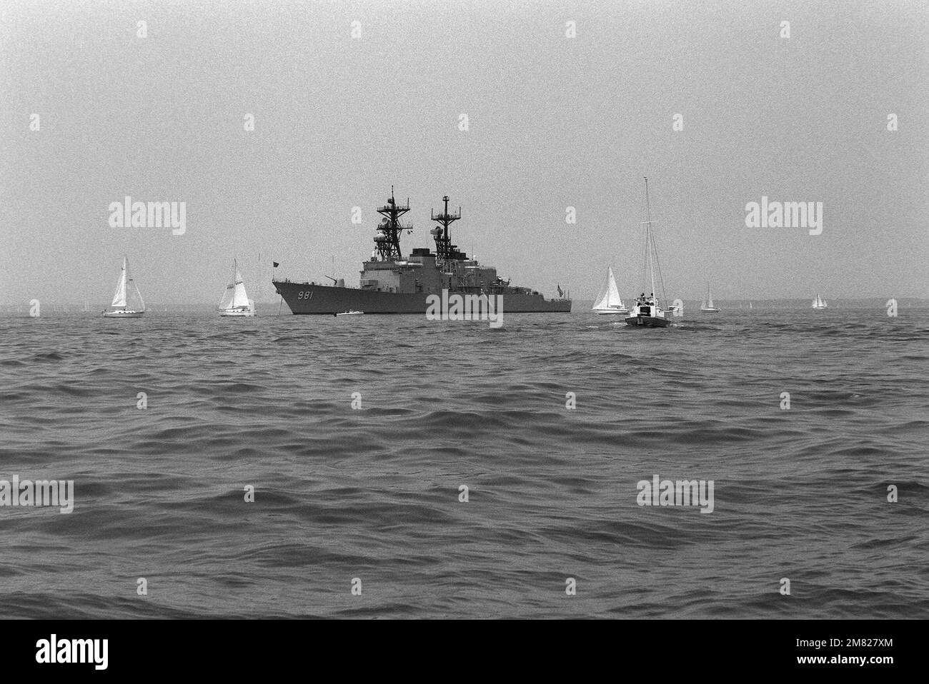 A starboard bow view of the destroyer USS JOHN HANCOCK (DD 981 ...