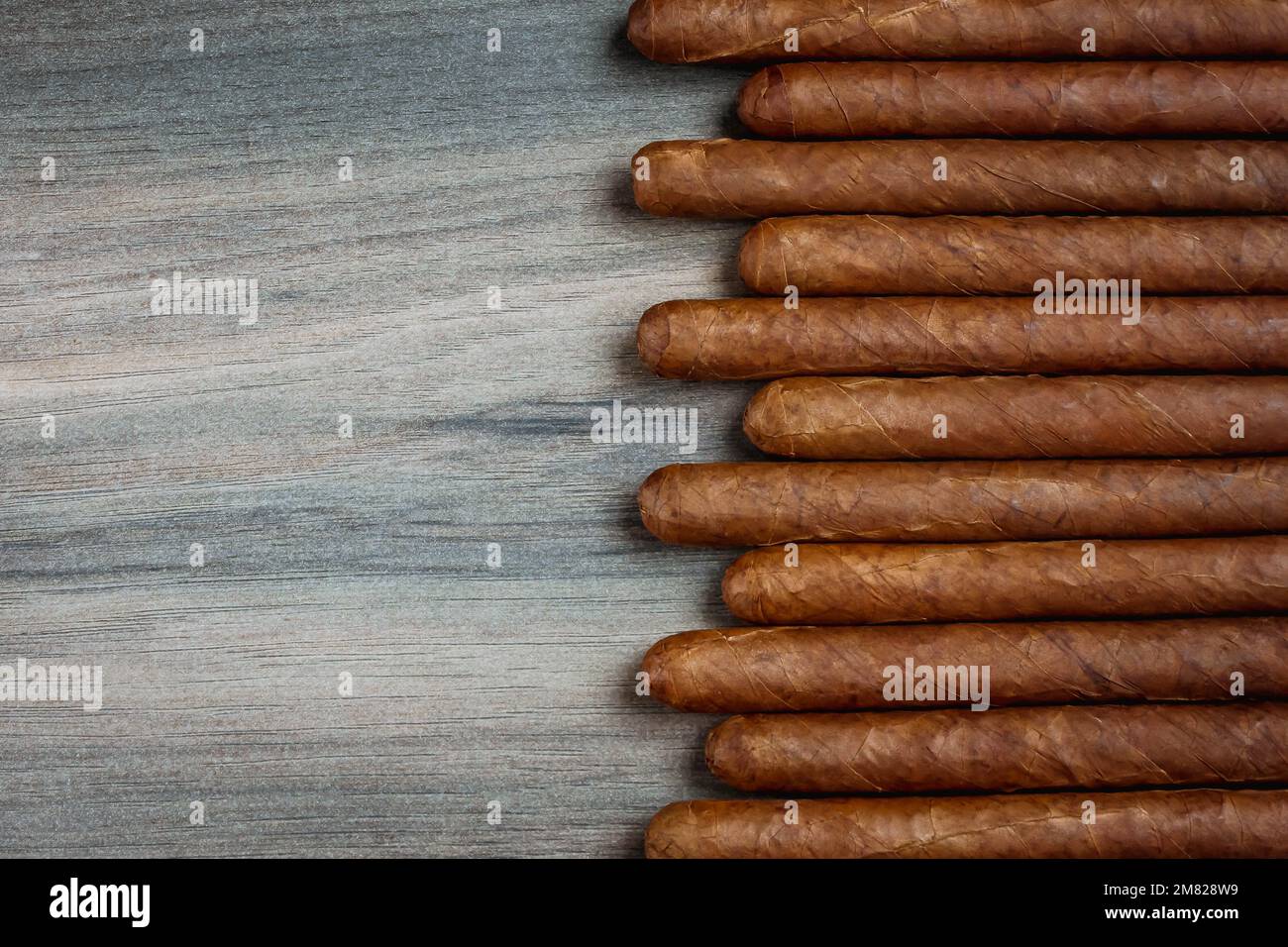 Luxury cigars hi-res stock photography and images - Alamy
