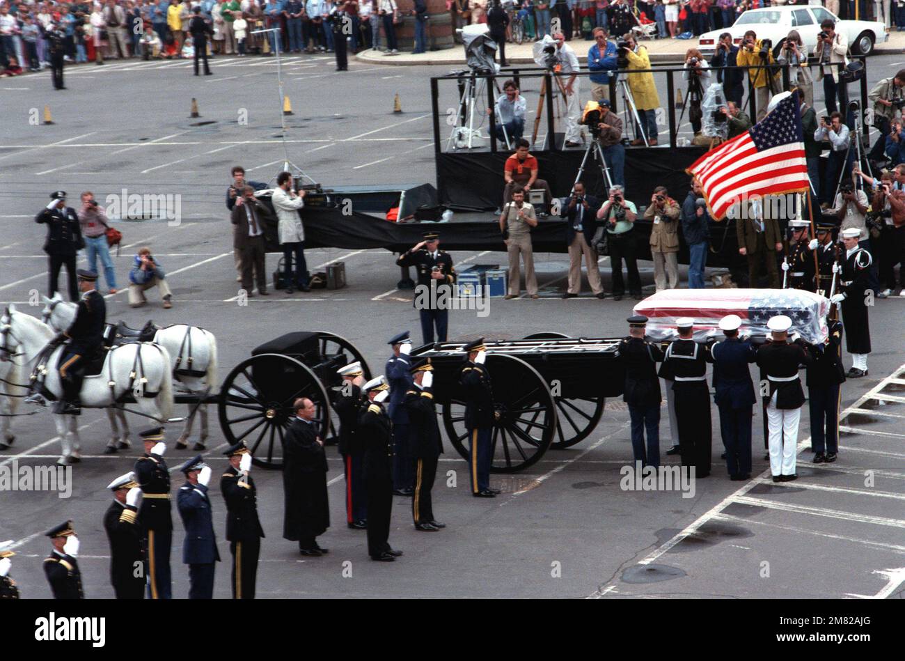 Interment places hi-res stock photography and images - Alamy
