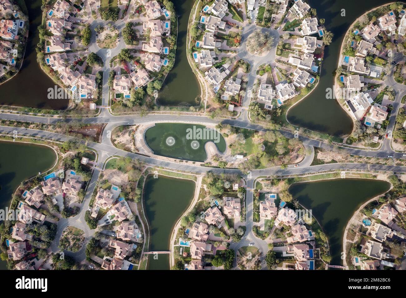 Jumeirah Island Clusters, Luxury Residential Living in Dubai in April ...