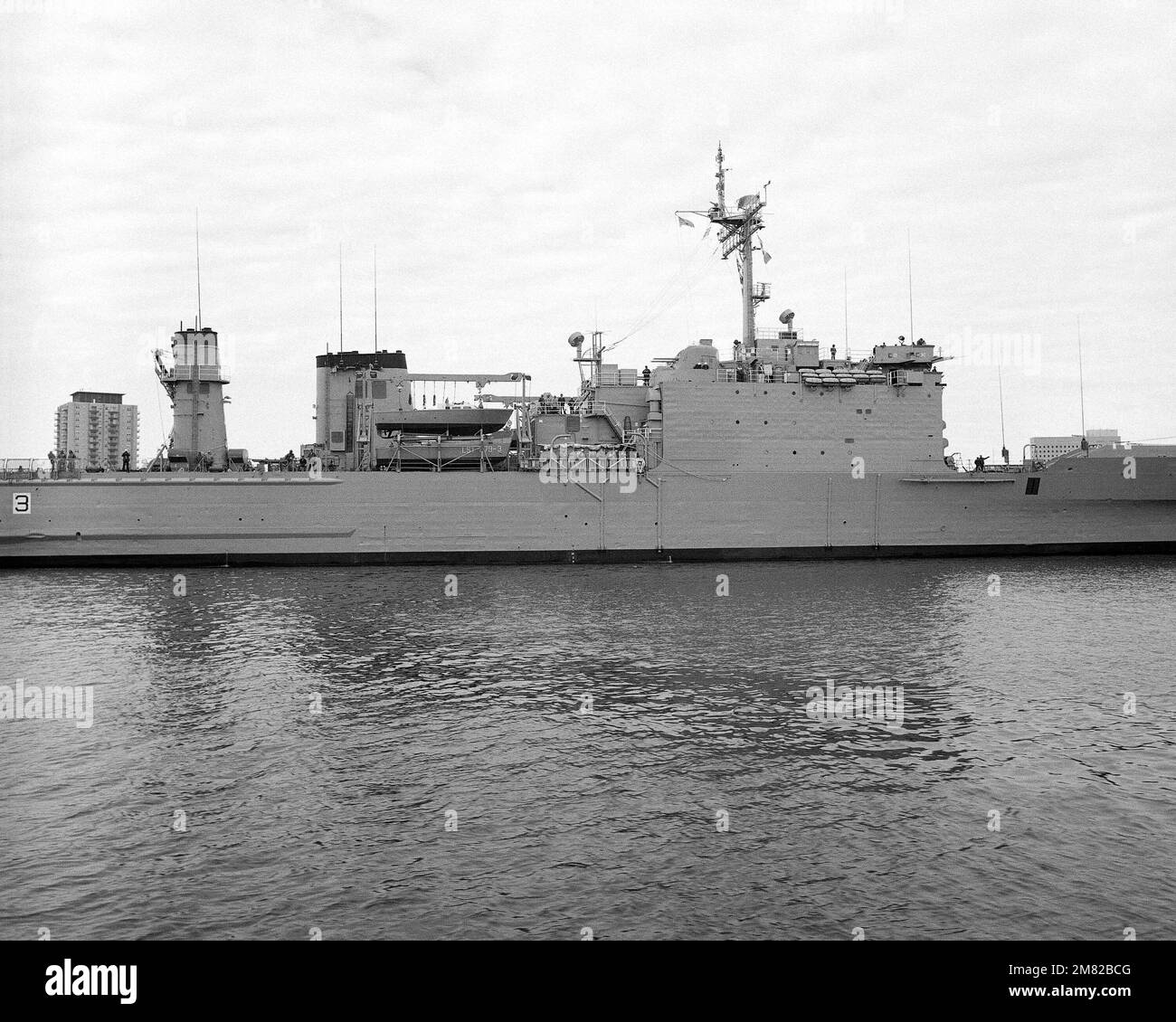 A starboard amidships view of the tank landing ship USS NEWPORT (LST ...