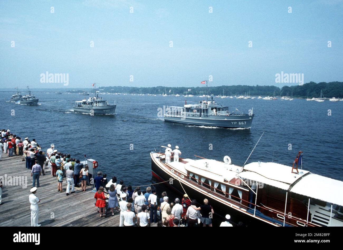 Yard patrol craft hi-res stock photography and images - Alamy