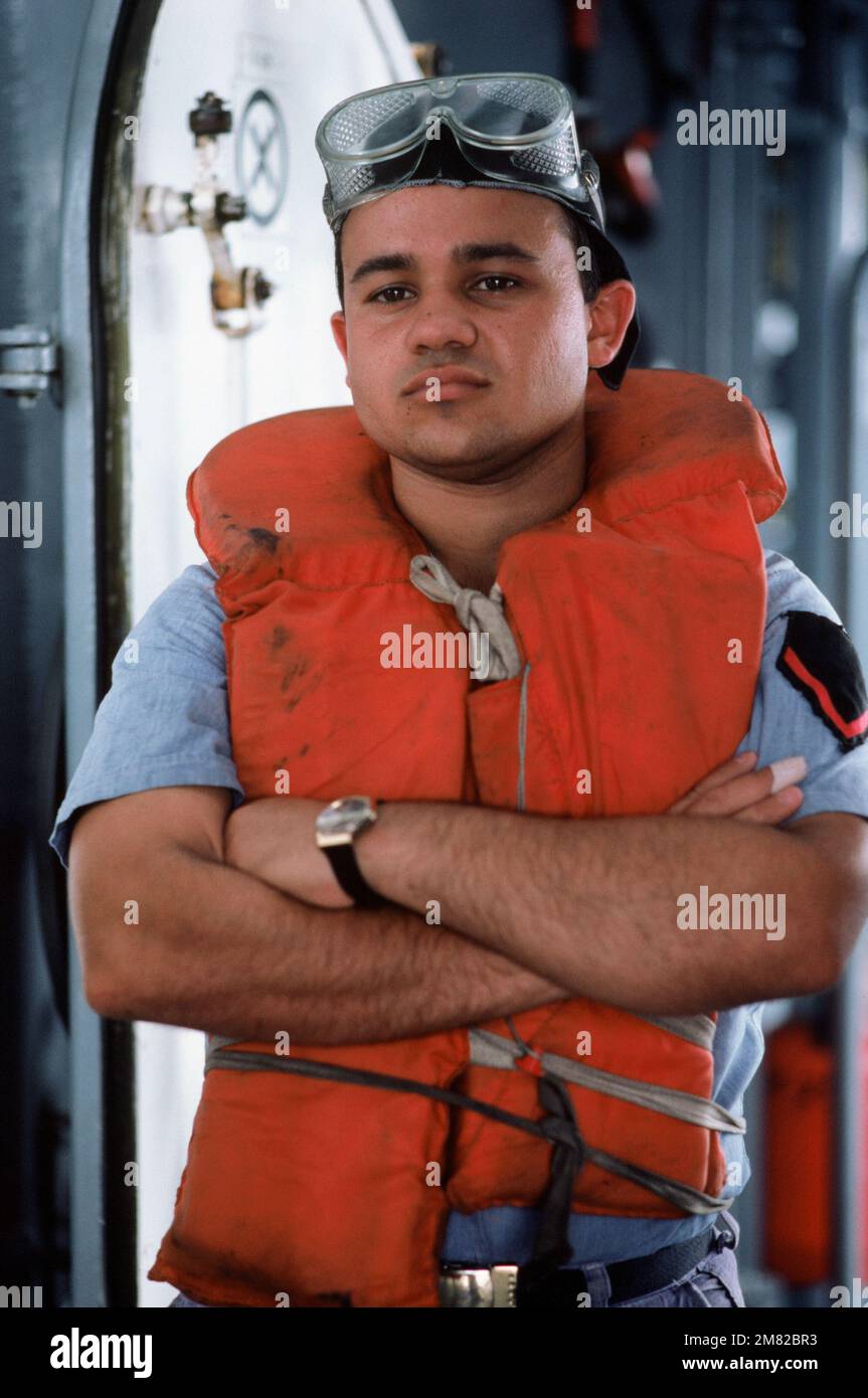 Ship crewman hi-res stock photography and images - Alamy