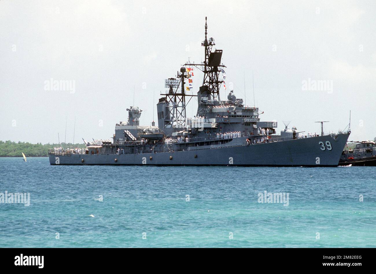 DN-ST-90-01195. Subject Operation/Series: UNITAS XXV Base: Naval ...