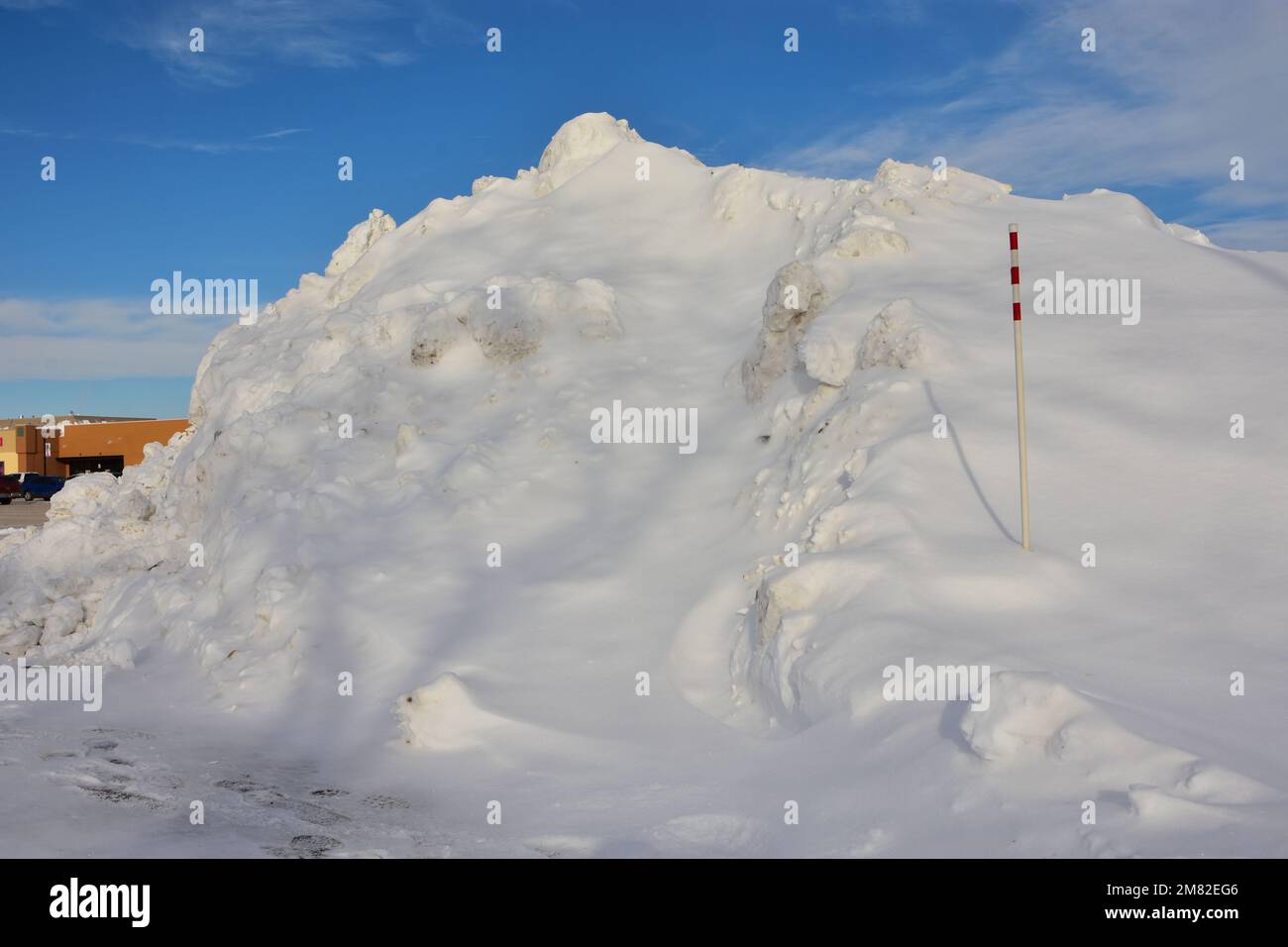 Pile of snow hi-res stock photography and images - Alamy