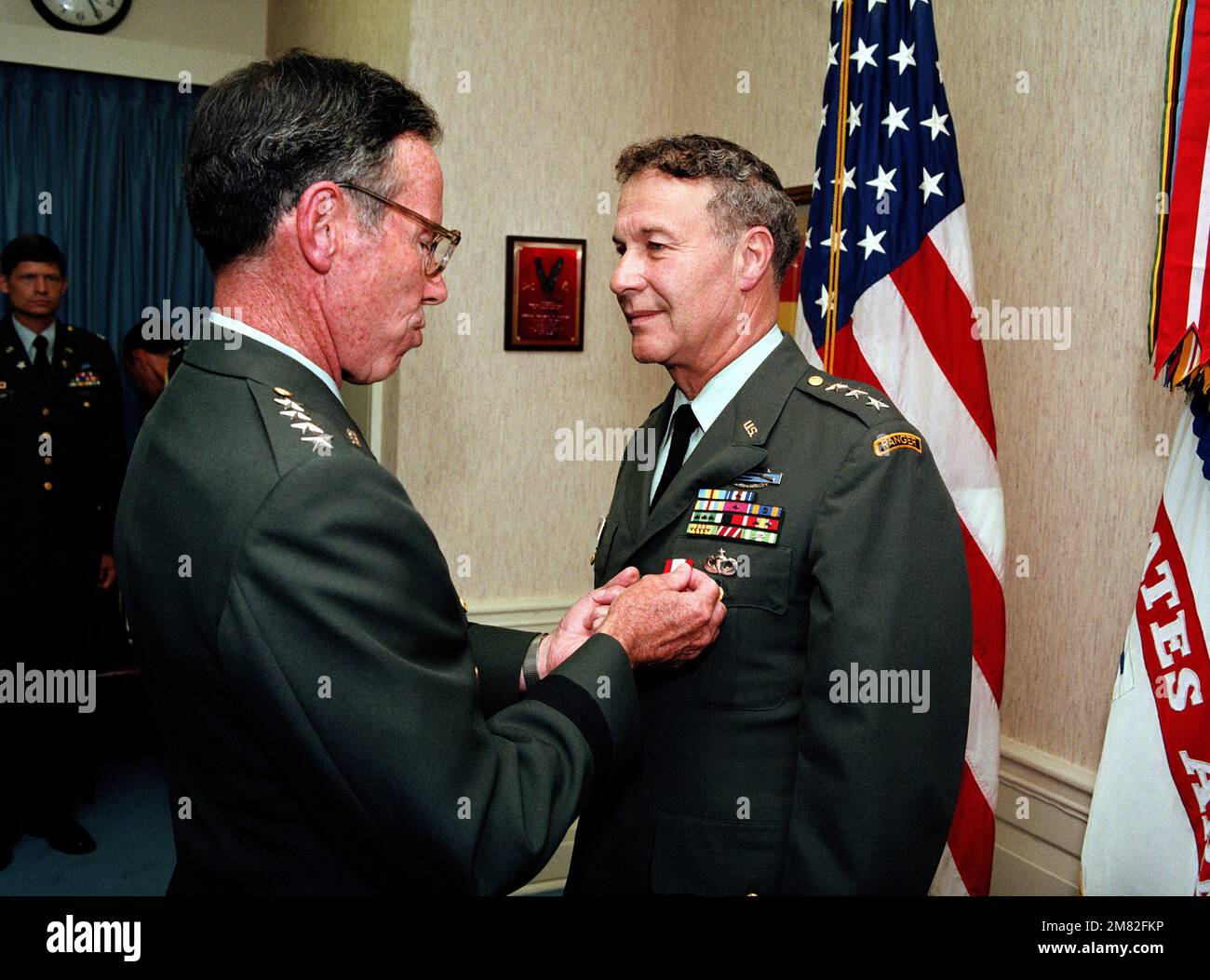 Us army military awards hi-res stock photography and images - Alamy