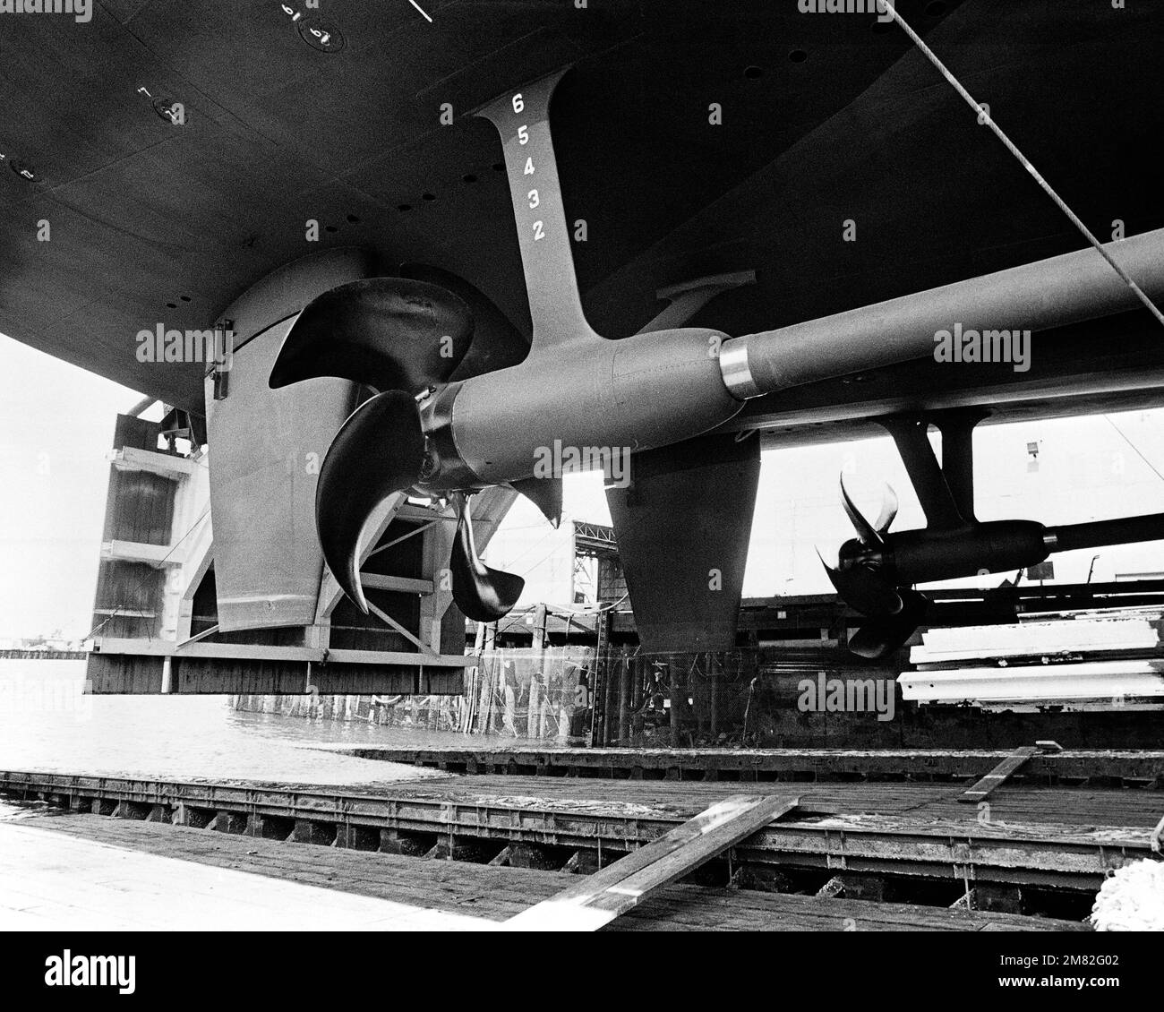Ship propellers Black and White Stock Photos & Images - Alamy