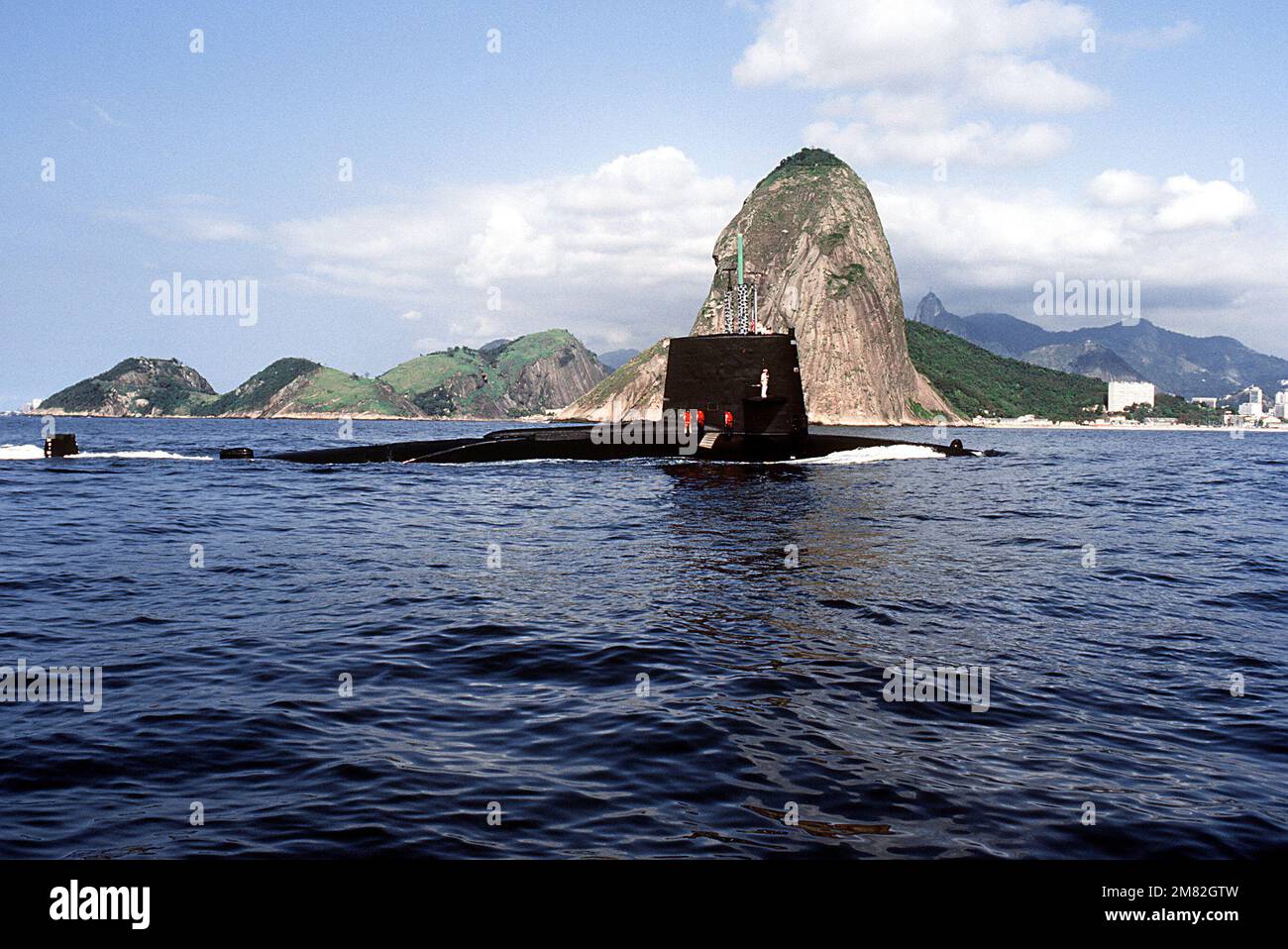A starboard beam view of the nuclear-powered submarine USS SNOOK (SSN ...