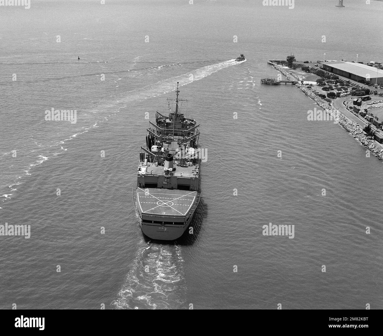 Aerial stern view of the Wichita class replenishment oiler USS KANSAS ...