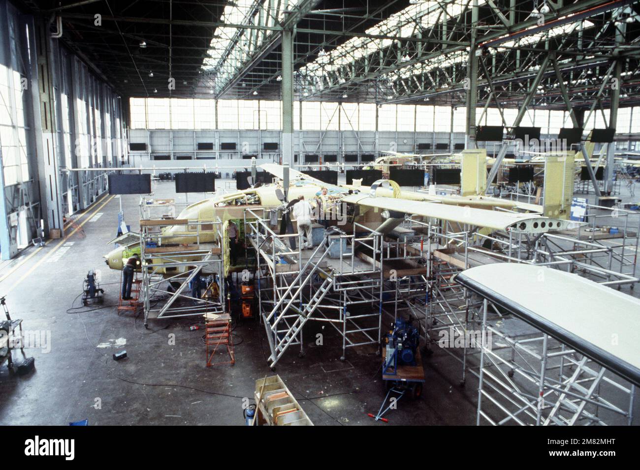 Aircraft belfast hi-res stock photography and images - Alamy