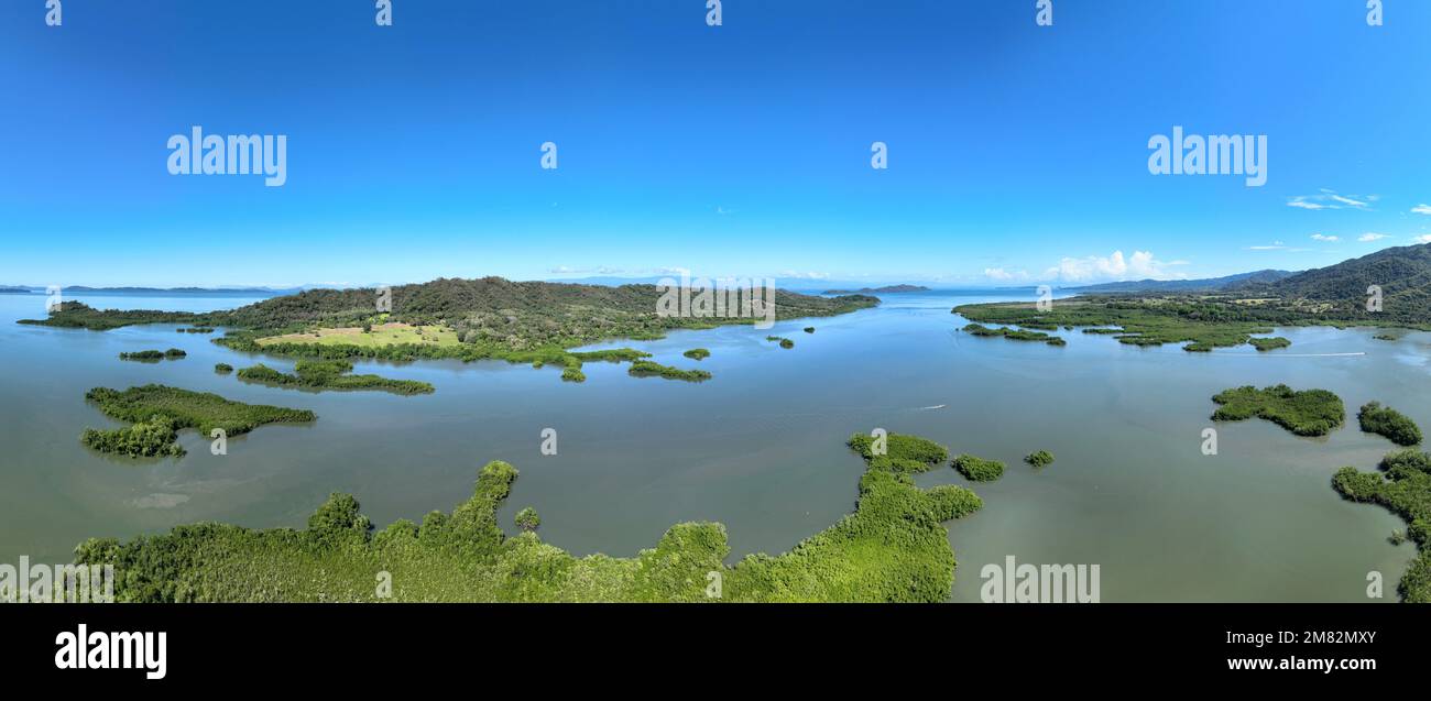 Golfo de Nicoya, Isla Venado, mangrove and other tropical islands in the Pacific of Costa Rica ...