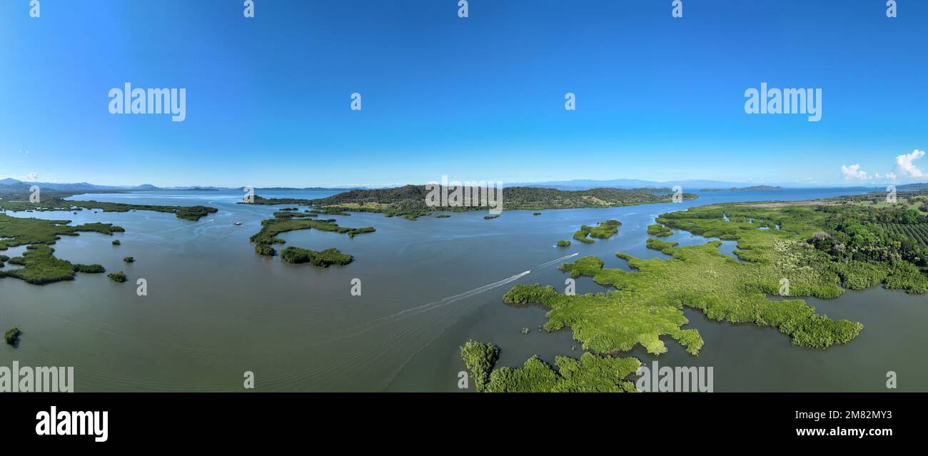 Golfo de Nicoya, Isla Venado, mangrove and other tropical islands in the Pacific of Costa Rica ...