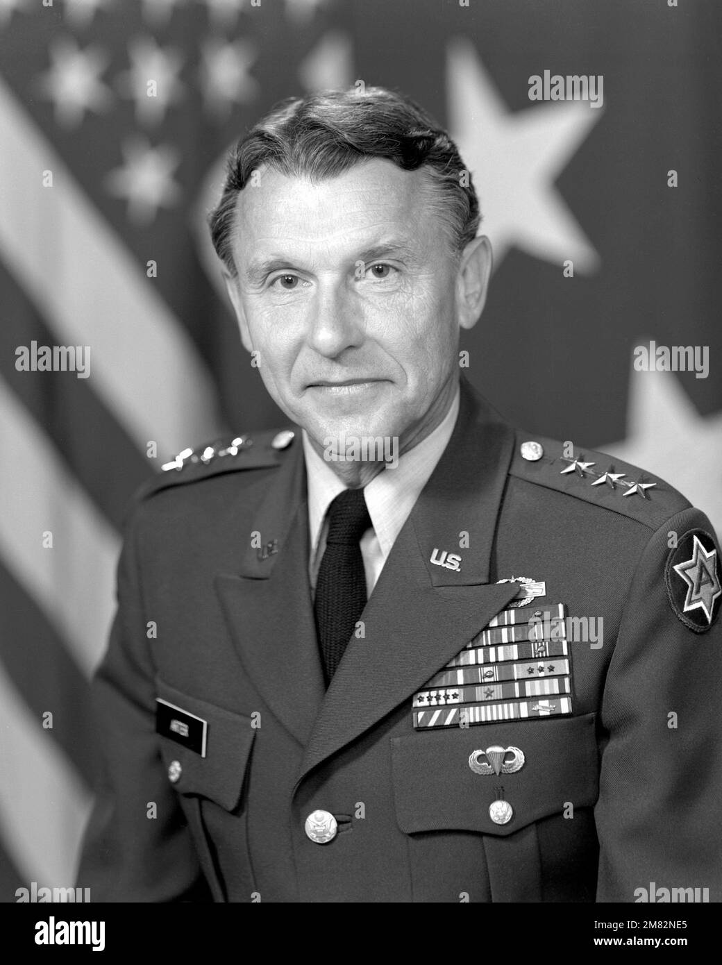 Lt gen robert Black and White Stock Photos & Images - Alamy