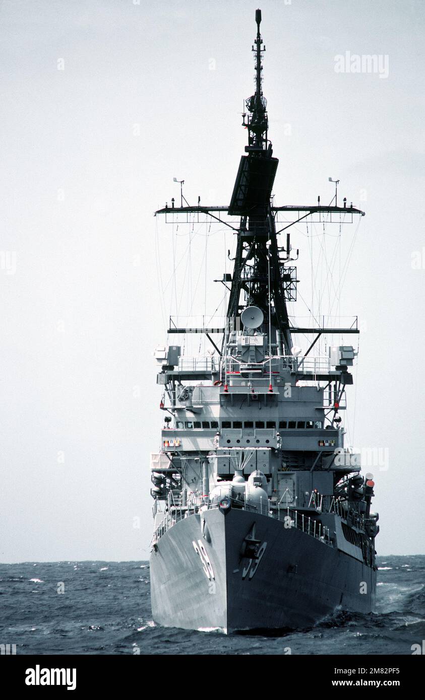A bow view of the guided missile destroyer USS MACDONOUGH (DDG-39 ...