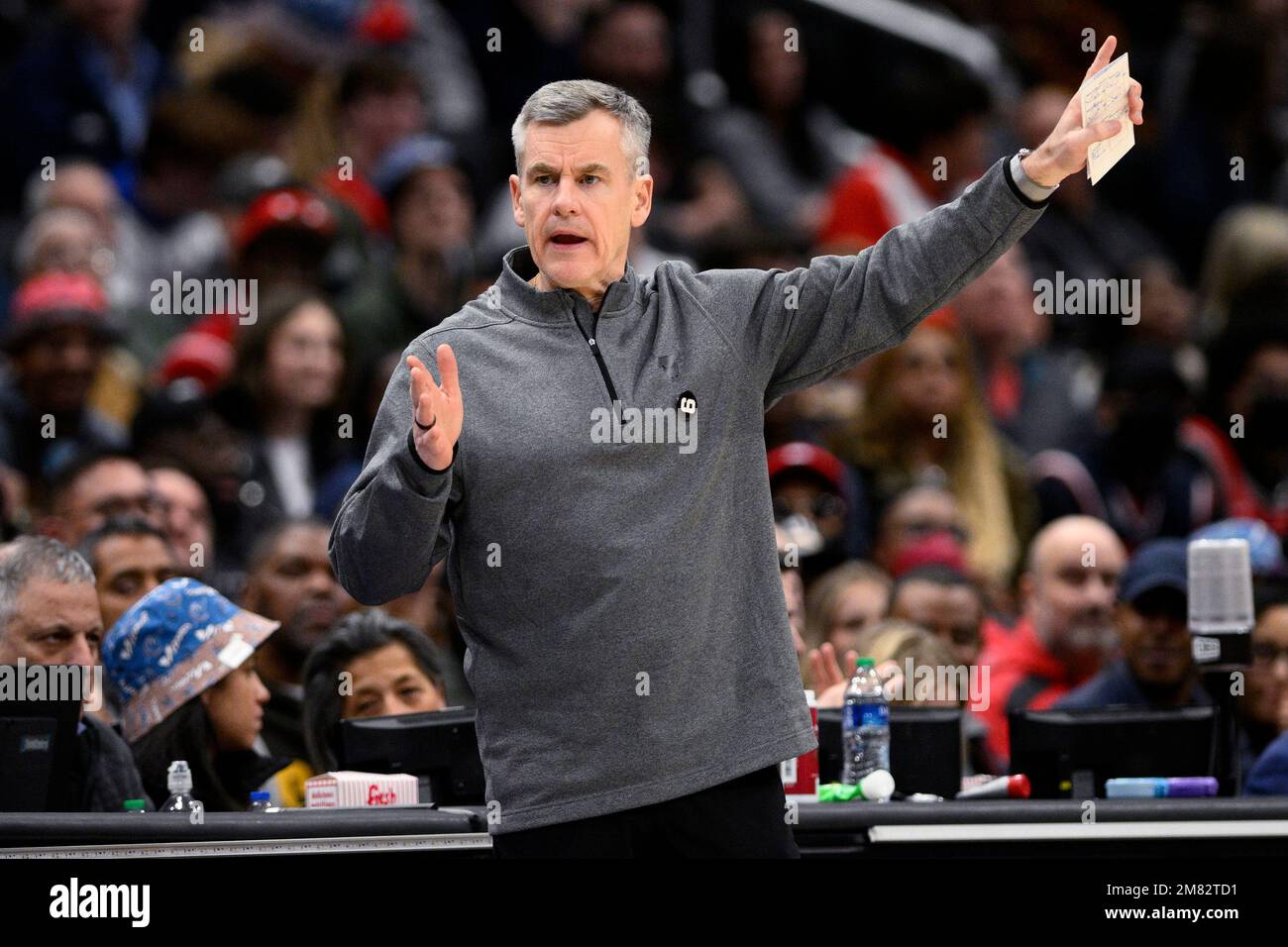 Chicago Bulls coach Billy Donovan gestures during the second half of ...