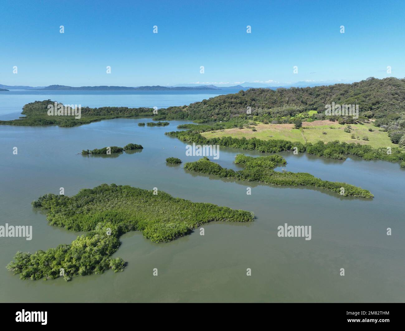 Golfo de Nicoya, Isla Venado, mangrove and other tropical islands in the Pacific of Costa Rica ...